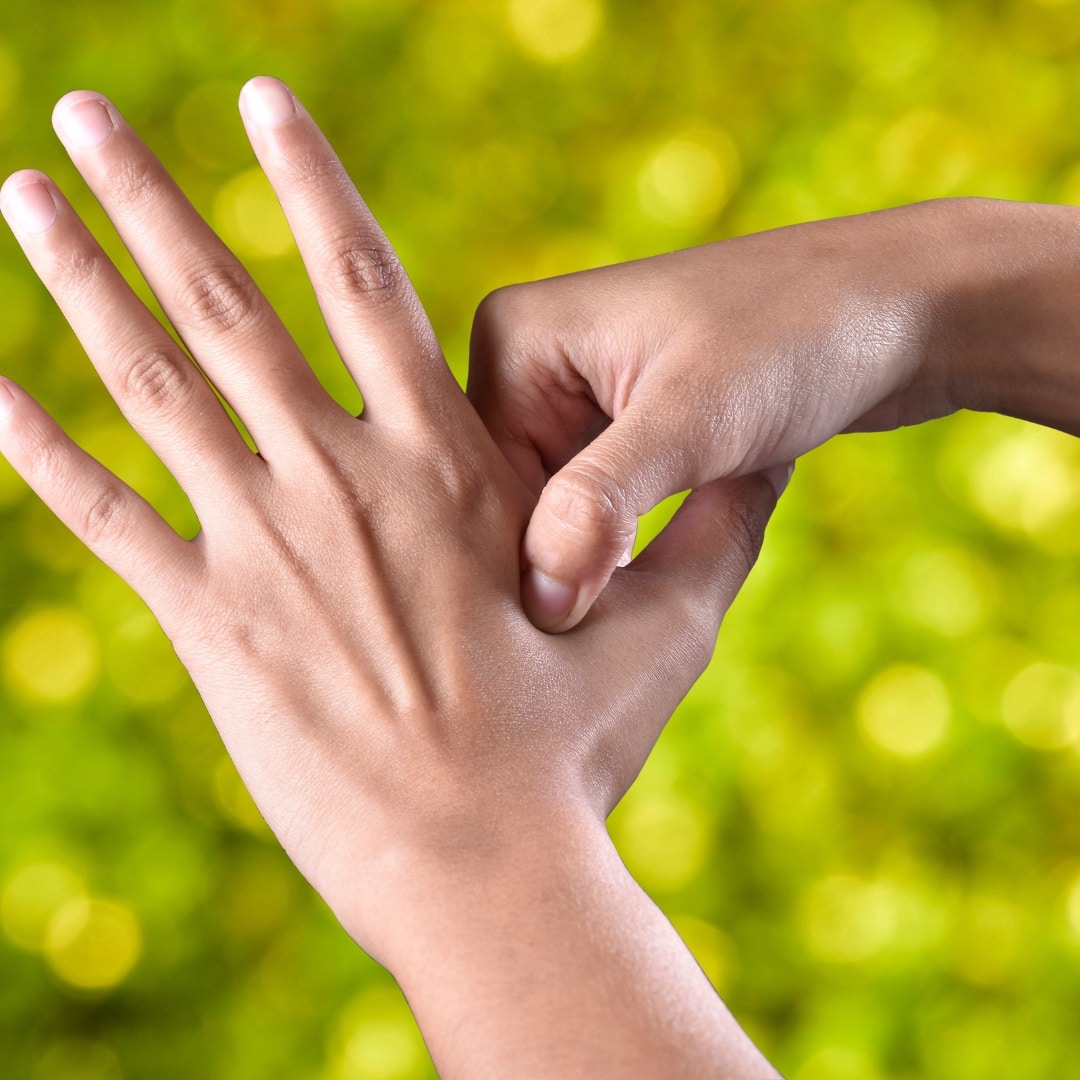 DIY ACUPRESSURE FOR ANXIETY RELIEF: EASY TECHNIQUES TO TRY AT HOME